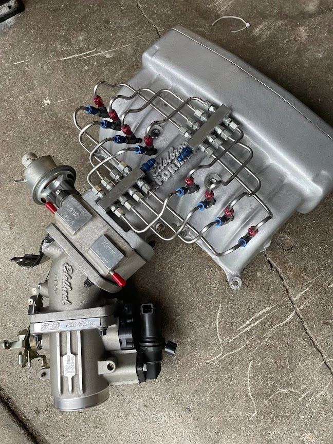For Sale - Edelbrock EFI Performer RPM Intake with NOS Fogger 351 W ...